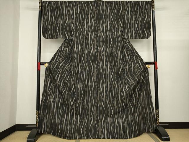 平和屋着物●本場大島紬　カタス7マルキ　総絣　幾何学文　正絹　逸品　AABA4635ck