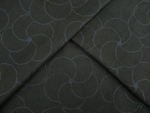 平和屋着物●上質な紬　ねじ梅　黒地　正絹　逸品　AABA4650ck