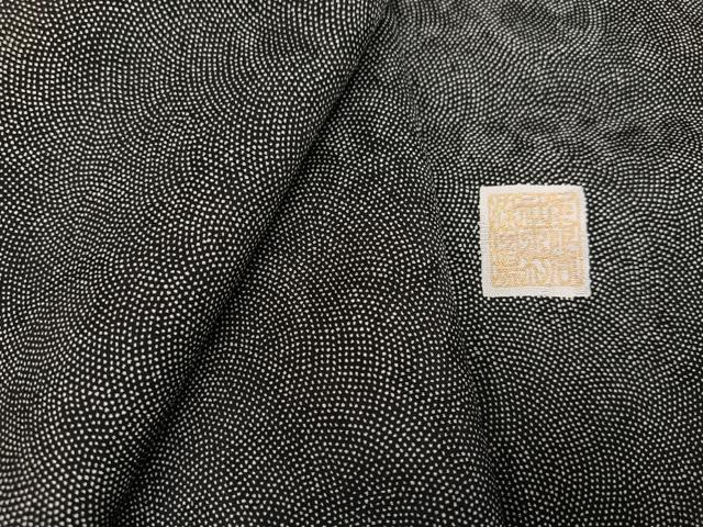 平和屋着物●江戸小紋　作家物　鮫小紋柄　唐草文　黒地　さが美扱い　木村染工場　正絹　逸品　AABA6438ph