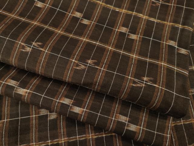 平和屋着物●国指定重要無形文化財　本場久米島紬　手織　格子　琉球絣文様　正絹　逸品　AABA7961ck