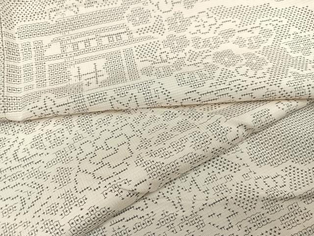 平和屋着物●本場大島紬　120亀甲　草花文　正絹　逸品　AABA8210ph