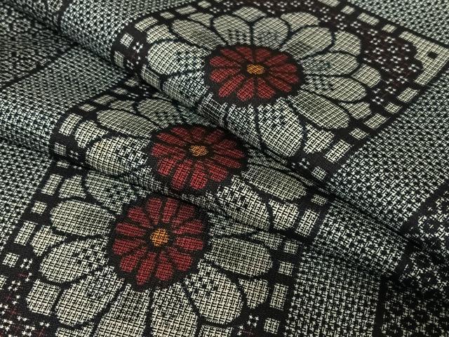平和屋着物●本場大島紬　割り込み絣　色紙花文　正絹　逸品　AABA8777zg