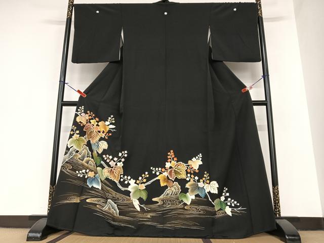 平和屋着物●創業460年・千總　黒留袖　駒刺繍　流水枝花文　金彩　正絹　逸品　AABA8795zg