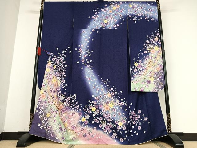 平和屋着物●豪華振袖　鬘帯舞花文　暈し染め　金彩　金通し地　正絹　逸品　AABB0315zg