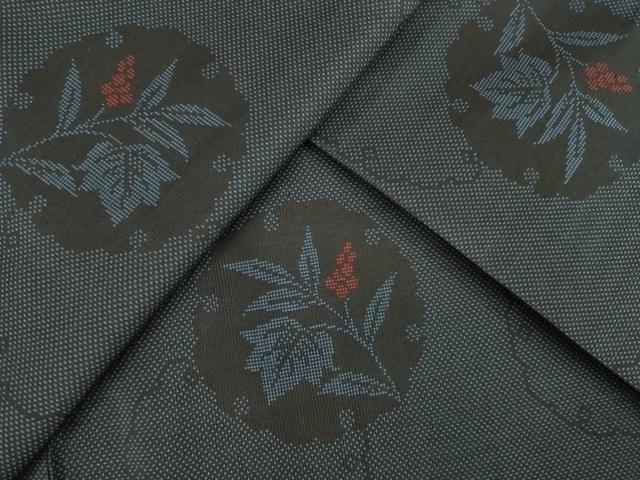 平和屋着物●本場大島紬　カタス7マルキ　雪輪重ね南天文　正絹　逸品　AABB0453ck