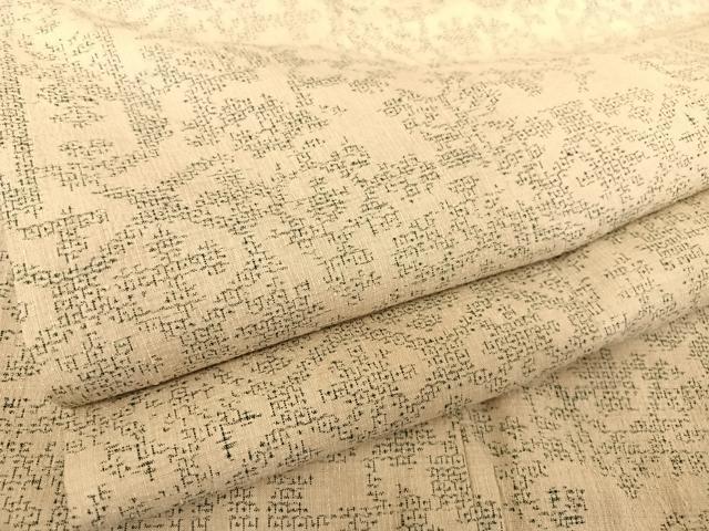 平和屋着物●本場結城紬　重要無形文化財　100亀甲　花唐草　正絹　逸品　AABB1294np