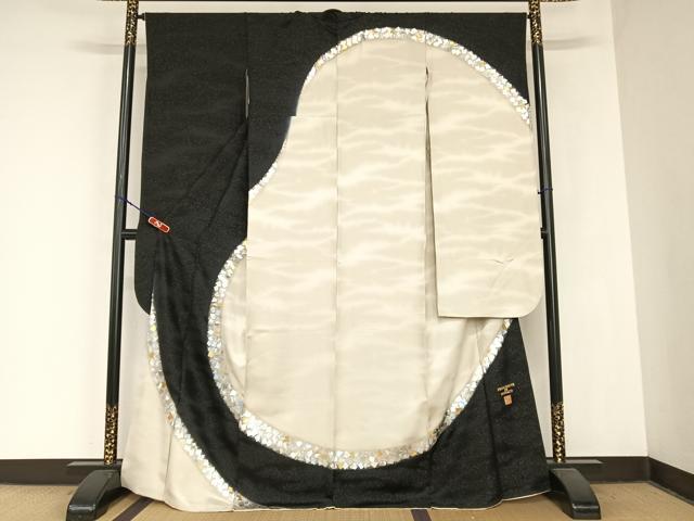 平和屋着物●金彩友禅作家　金彩の魔術師　堀省平　金煌織　振袖　箔散らし　金銀彩　銀通し地　正絹　逸品　AABB1335np