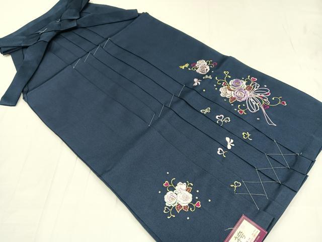 平和屋着物●行灯袴　刺繍　舞花文　金糸　洗える着物　未使用　AABB2993ph