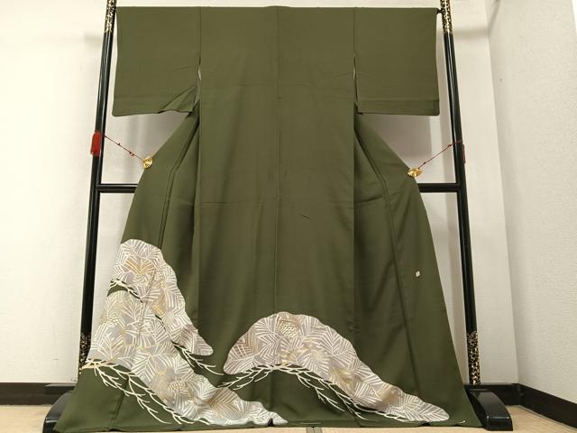 平和屋着物●訪問着　作家物　駒刺繍　松文　金彩　ロング丈　正絹　逸品　AABB3624ph