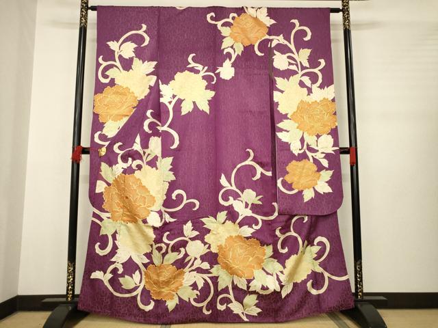 平和屋着物●豪華振袖　駒刺繍　花唐草文　金彩　金通し地　正絹　逸品　AABB3809ck