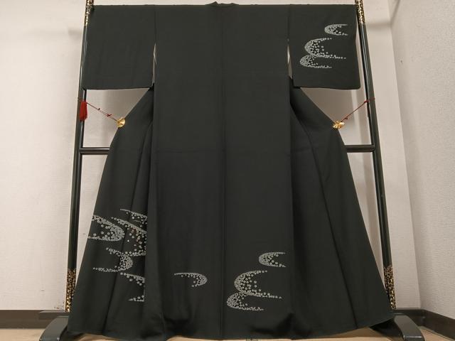 平和屋着物●訪問着　刺繍　舞花文　金彩　正絹　逸品　AABB4377ph