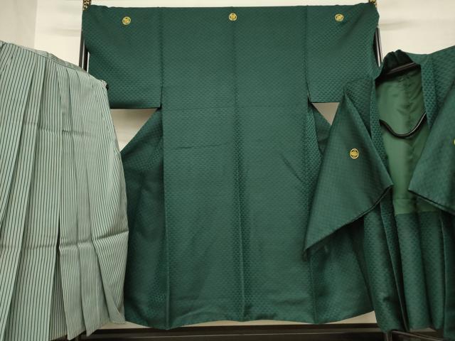 平和屋着物●男性　色紋付・羽織・行灯袴セット　鱗文様　銀通し地　AABB4438ck