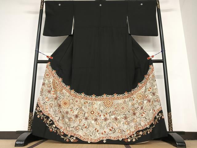 平和屋着物●総刺繍　黒留袖　中国三大刺繍　汕頭刺繍　スワトウ刺繍　更紗花文　金糸　正絹　逸品　AABB6401zg