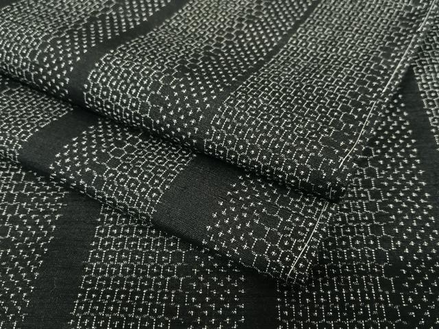 平和屋着物●結城紬　80亀甲　縞　黒地　正絹　逸品　未使用　AABB6472zg