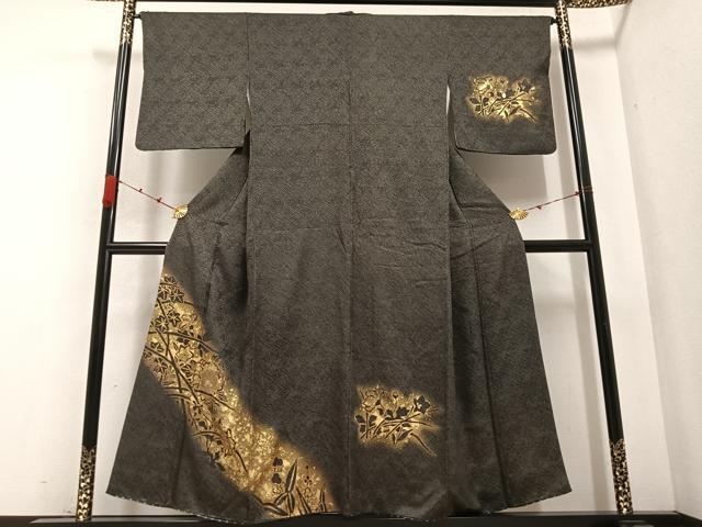 平和屋着物●訪問着　竹屋町刺繍　草花文　黒地　金彩　正絹　逸品　AABB7203ph