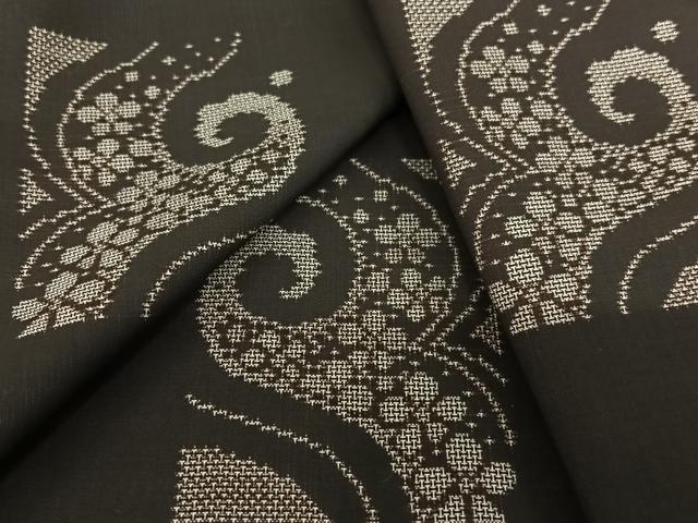 平和屋着物●本場大島紬　カタス7マルキ　地空　色紙花文　黒地　正絹　逸品　未使用　AABC0015zg