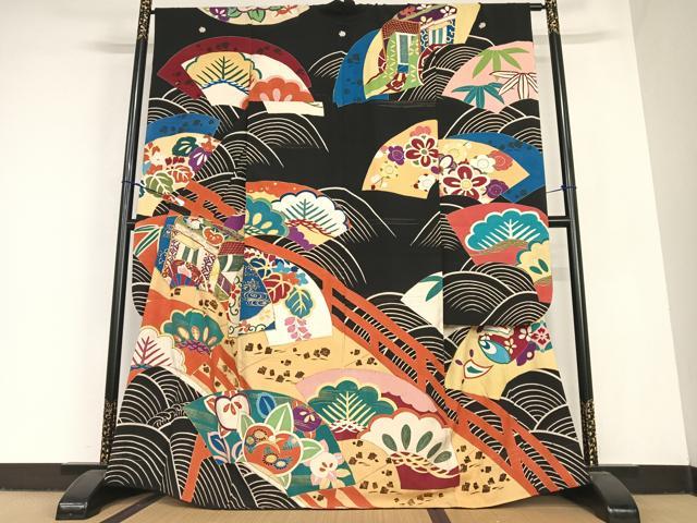 平和屋着物●アンティーク　大正ロマン　振袖　駒刺繍　地紙重ね御所車松文　黒地　金彩　正絹　逸品　AABC0170zg