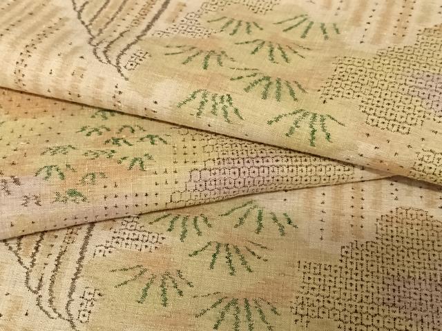 平和屋着物●本場結城紬　重要無形文化財　モロ入り　100亀甲　雲重ね笠松文　正絹　逸品　AABC0229zg