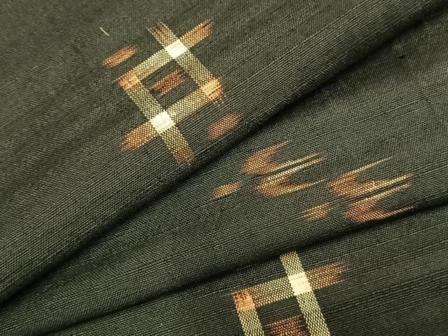 平和屋着物▽国指定重要無形文化財　本場久米島紬　手織　単衣　琉球絣　正絹　逸品　AABC0479fy