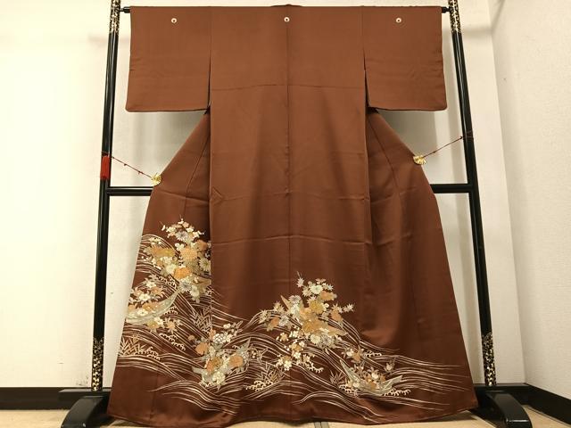 平和屋着物●創業460年・千總　色留袖　駒刺繍　立波草花文　金彩　小田急百貨店扱い　正絹　逸品　AABC2580ph