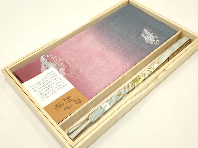 平和屋着物●和装小物　帯締め・帯揚げセット　高麗組 綾出し　砂子刺繍　地紙風景文　暈し染め　金糸　正絹　逸品　未使用　AABC2653ay