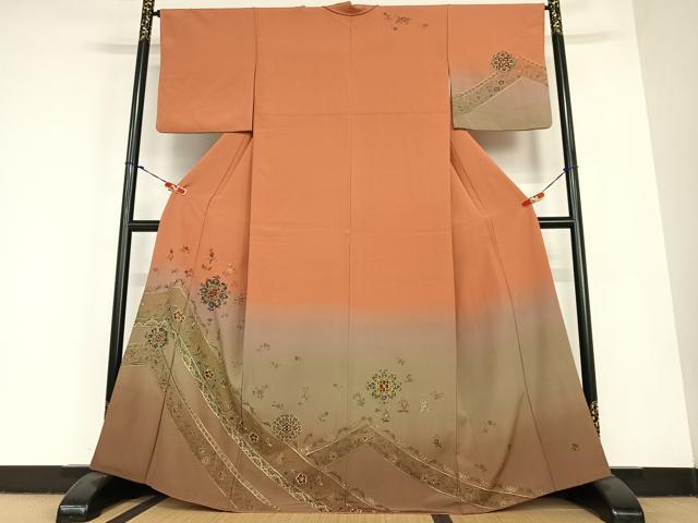 平和屋着物●訪問着　中国三大刺繍　汕頭刺繍　スワトウ刺繍　草花文　暈し染め　金糸　正絹　逸品　AABC4960zg