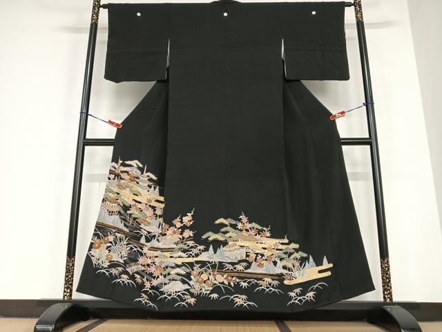 平和屋着物●創業460年・千總　黒留袖　駒刺繍　松竹梅風景文　金彩　正絹　逸品　AABC5063zg