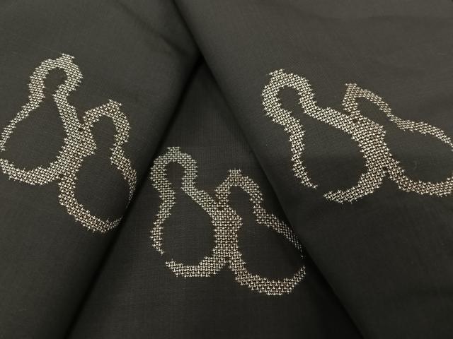 平和屋着物●本場大島紬　地空き　カタス9マルキ　瓢箪　黒地　正絹　逸品　AABC5159zg