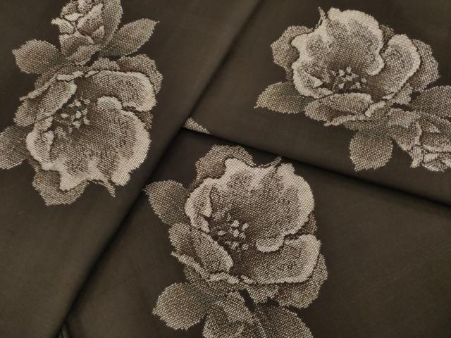 平和屋着物●本場大島紬　カタス9マルキ　総絣　地空き　舞花文　正絹　逸品　AABC8649ck