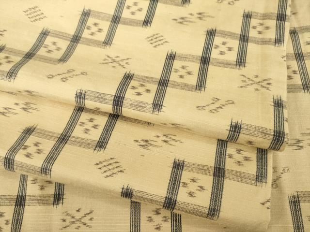 平和屋着物●上質な紬　琉球絣文様　正絹　逸品　AABC9218ck