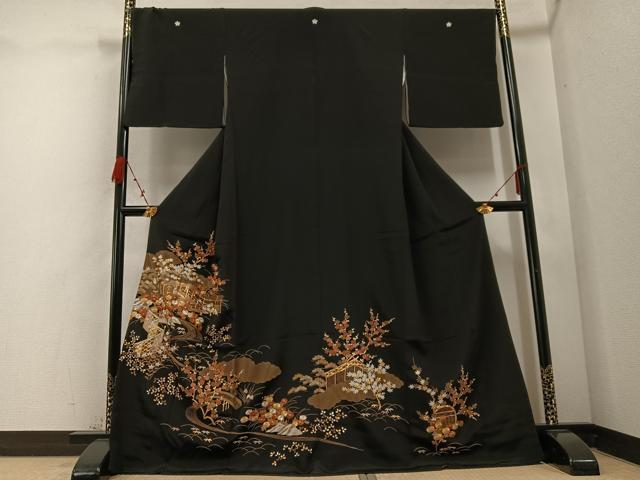 平和屋着物●豪華黒留袖　駒刺繍　流水草花文　金糸　正絹　逸品　AABC9709ph