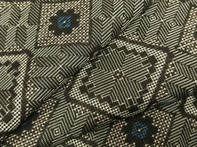 平和屋着物●本場大島紬　龍郷絣　花菱文　正絹　逸品　AABD0524fy