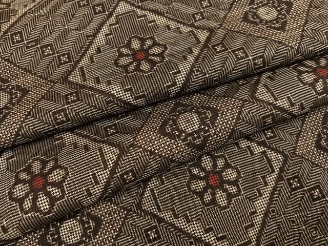 平和屋着物●本場大島紬　龍郷絣　正絹　逸品　AABD0985ph