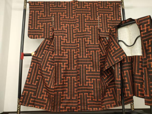 平和屋着物●本場大島紬　龍郷絣　秋名バラ　アンサンブル　正絹　逸品　AABD1090ck