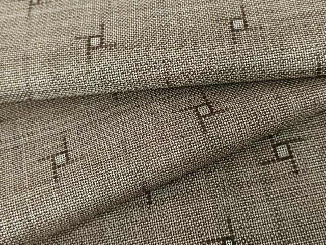 平和屋着物●本場大島紬　泥染め　カタス9マルキ　幾何学柄　正絹　逸品　AABD4969cs