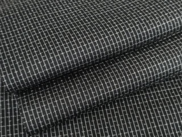 平和屋着物●男性　本場大島紬　格子　黒地　正絹　逸品　AABD5079cs