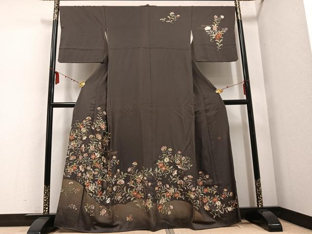 平和屋着物●訪問着　作家物　刺繍　彩椿貴　花鳥更紗文　金通し地　正絹　逸品　AABD7061ph