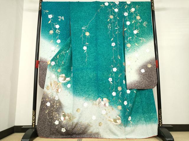 平和屋着物●豪華振袖　駒刺繍　鴛鴦花文　暈し染め　金銀彩　銀通し地　正絹　逸品　AABD9905ck