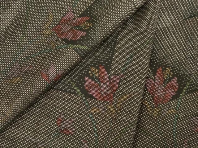 平和屋着物●本場大島紬　カタス7マルキ　市松舞花文　正絹　逸品　AABE0241ck