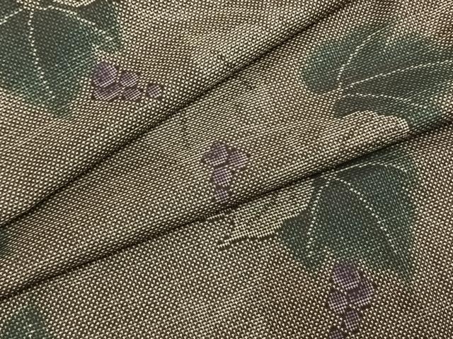 平和屋着物●本場大島紬　カタス7マルキ　葡萄蔦の葉文　正絹　逸品　AABE1956fy