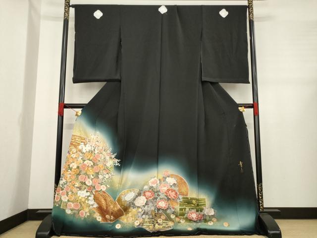 平和屋着物●京友禅の第一人者 松井青々 黒留袖 駒刺繍 地紙花丸文 上代180万 浜ちりめん 金銀彩 仮絵羽 正絹 逸品 未使用 AABE3431ck