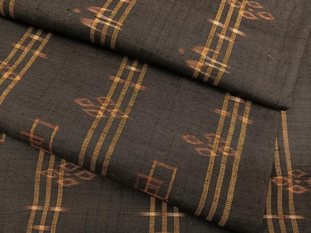 平和屋着物●国指定重要無形文化財　本場久米島紬　手織　琉球絣文様　正絹　逸品　BAAT6722hv