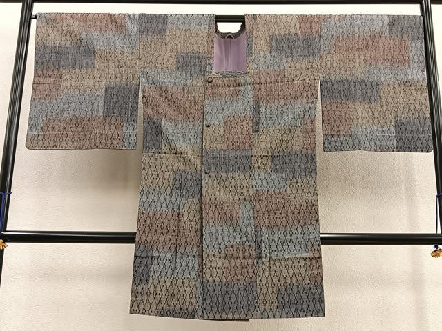 平和屋着物＃道行コート　単衣　ロング丈　紬地　幾何学文様　正絹　逸品　BAAU0003gt