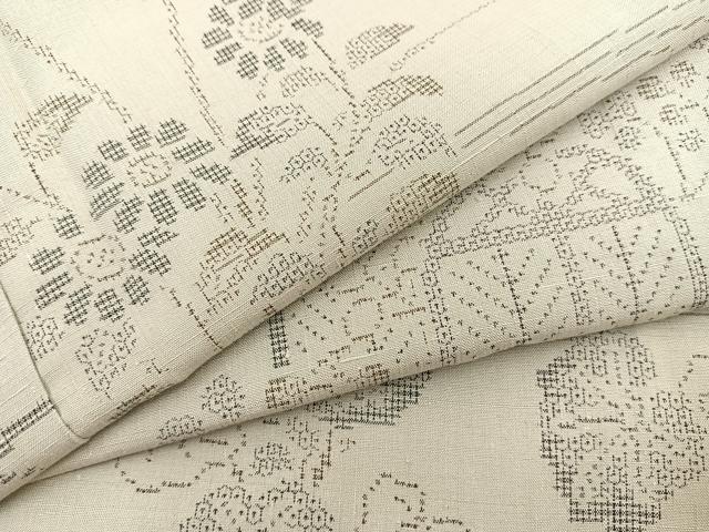 平和屋着物●結城紬　140亀甲　籬四季花文　正絹　逸品　BAAU0179gt