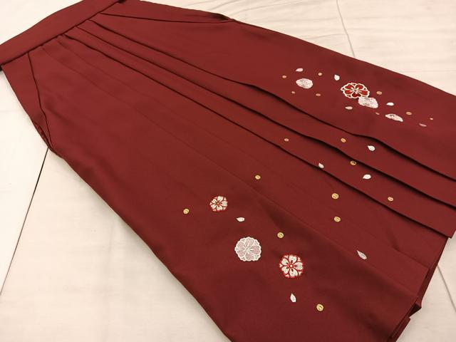 平和屋着物●女性　行灯袴　総刺繍　舞桜文　葡萄色　金糸　洗える着物　BAAU4381mz