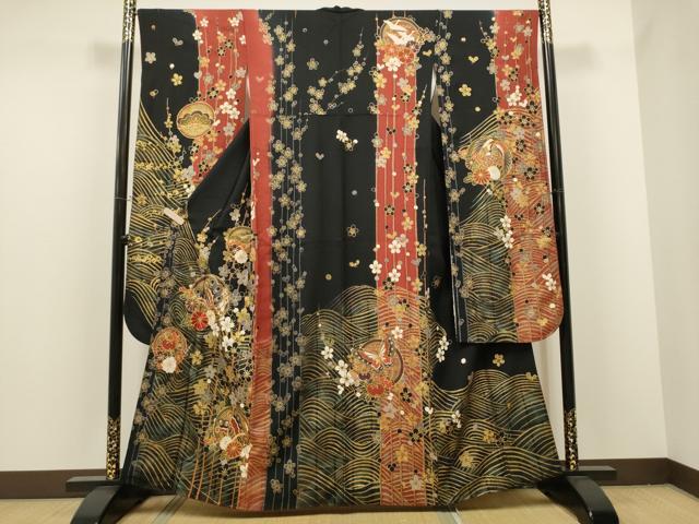 平和屋着物●豪華振袖　駒刺繍　花蝶丸文　金彩　正絹　逸品　CAAP7139hy