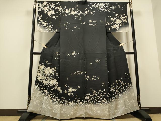 平和屋着物●訪問着　枝花文　暈し染め　黒地　銀彩　正絹　逸品　CAAQ9587th