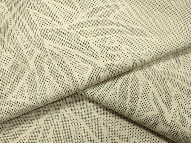 平和屋着物●本場大島紬　白大島　7マルキ　笹竹文　正絹　逸品　CAAR0823gh