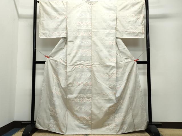平和屋着物○本場大島紬 白大島 9マルキ 花蝶唐草文 正絹 逸品