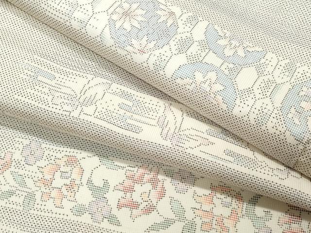 平和屋着物●本場大島紬　白大島　9マルキ　花蝶唐草文　正絹　逸品　CAAR8300vf